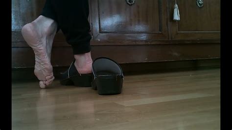 Candid Shoeplay 249 At Work Youtube
