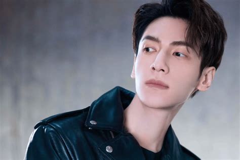 Luo Yunxi Biografia Età Altezza Fidanzata Moglie Figli Famiglia