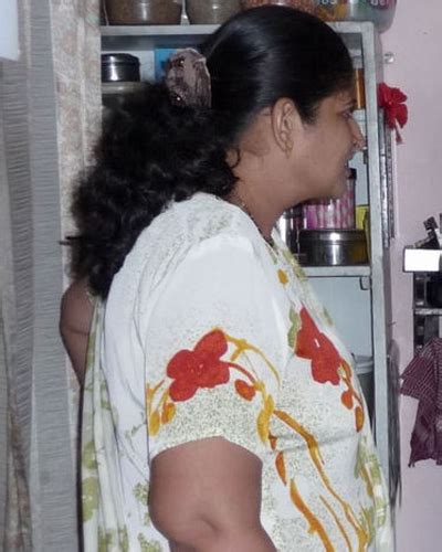 Mallu Aunty Real Photos In Kitchen Mallu Joy