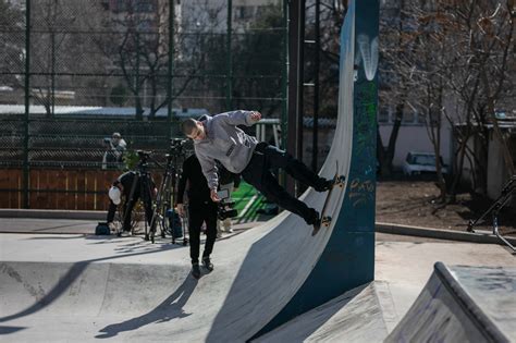 თბილისის მერია Tbilisi City Hall დედაქალაქის მერმა კახა კახა კალაძემ ისნის რაიონში