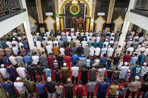 Niat Sholat Tarawih Dan Witir Arab Latin Artinya Lengkap Tata Cara