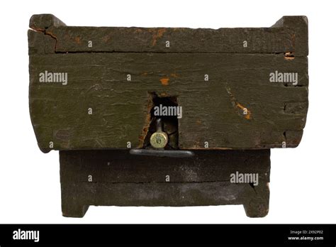 The Pmd 6 Pmd 7 And Pmd 57 Series Primitive Land Mine From Soviet