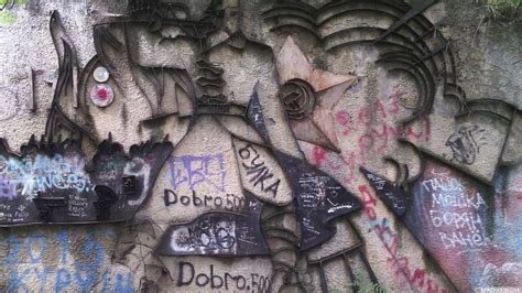 В борьбе с вандалами директору парка в Екатеринбурге помогли художники ИА Красная Весна