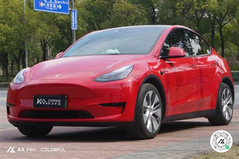 特斯拉Model Y 胭脂红