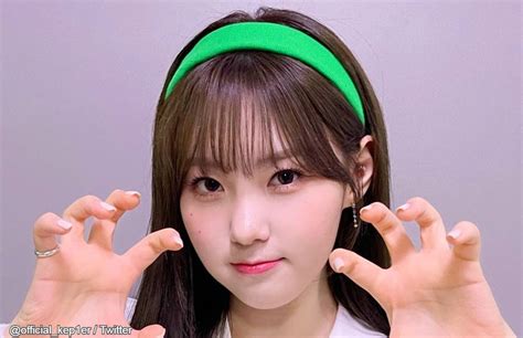 Kep1er チェヒョン、パフォーマンス後に倒れこむ！ 歩くことさえ困難に・・ 体調不良の極限状態の中、執念で立った「queendom2」最終