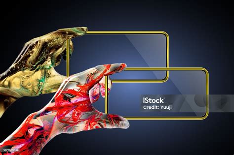 인공 지능 로봇 스마트폰 또는 태블릿 터미널을 운영 하 고는 컴퓨터를 진단 인간의 신체와 할 의료 및 건강 관리 검사 가상현실에 대한 스톡 사진 및 기타 이미지 Istock