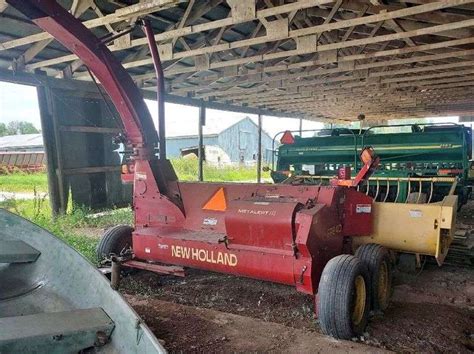 New Holland Fp240 Chopper With Kernel Processor 3 Heads Include Hay