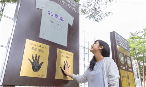 花巻ゆかりのメジャーリーガー記念モニュメント 観光スポット一覧 Visit Hanamaki【the Official Hanamaki Travel Guide】