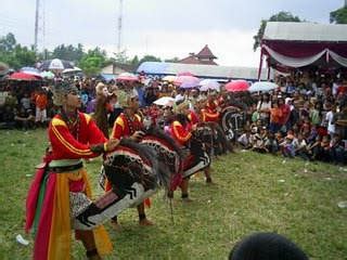 Banyumas Gell Mengenal Kesenian Tradisional Banyumasan