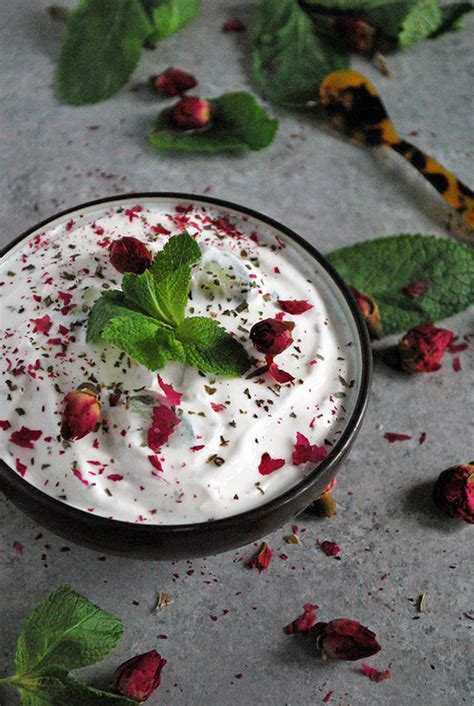 Mast O Khiar Persian Yogurt And Cucumber Dip
