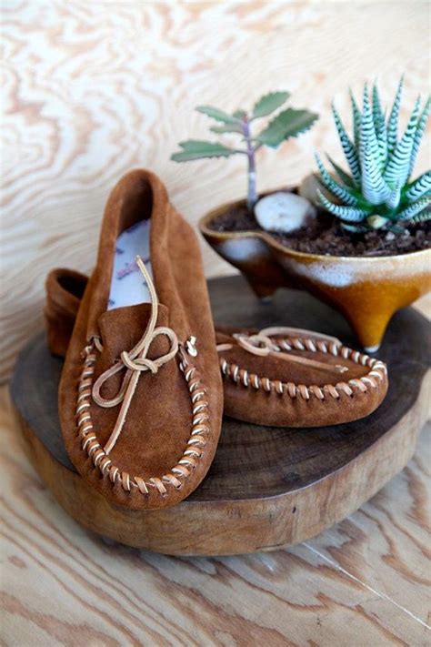 Vintage Minnetonka Laced Soft Sole Leather Moccasins Etsy Diy Shoes