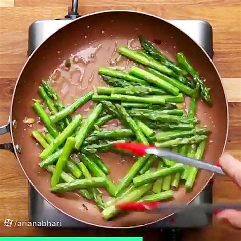 لذت آشپزی طرز تهیه خوراک مرغ با میگو در خانه
