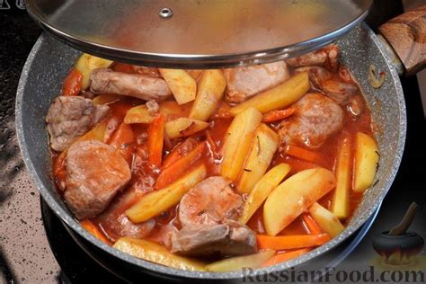 Рецепт Жаркое из свинины с картошкой и айвой на