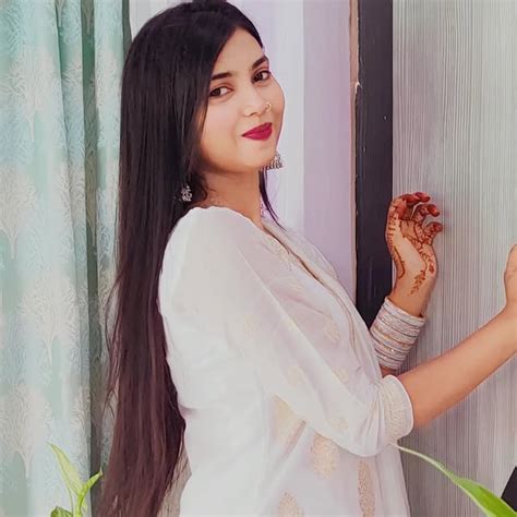•shanza Khan•♥👑 Angelicshanza • Threads Say More