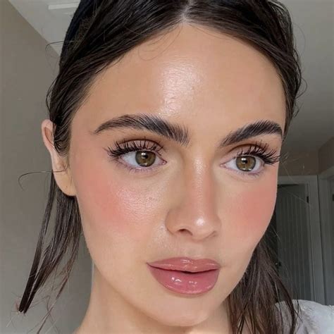 Pin On Glam Inspo Natural Makeup Makeup Inspiration Eye Makeup