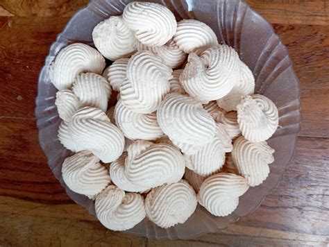 Kue Garut Semprit Letter S Roti Kering Jadul Kue Lebaran Enak Murah Gr Lazada Indonesia