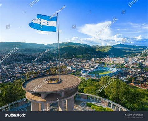 Bandera De Honduras En Tegucigalpa Foto De Stock 2475428355 Shutterstock