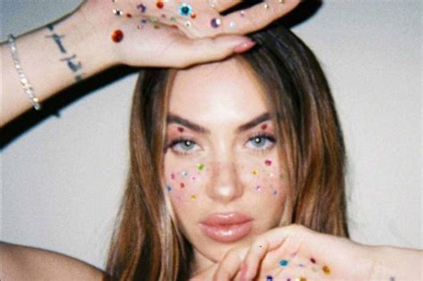 Valentina Fradegrada Quale Versione Preferite Visione Da Bollino Rosso