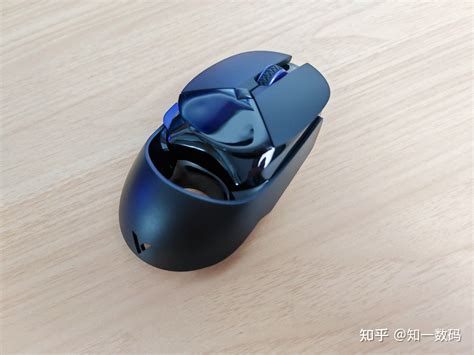 超跑外观镂空设计鼠标玩出新花样雷柏VT960PRO测评 知乎