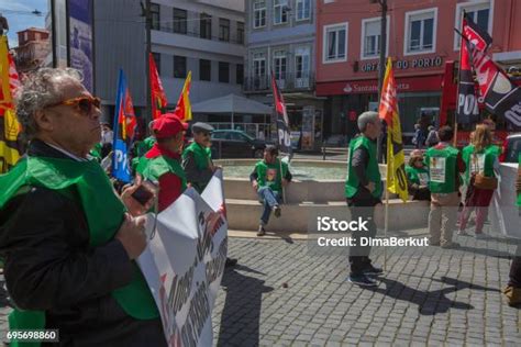 포르토 포르투갈5 월 1 일 2017 축 하의 5 월 하루 Oporto 센터에서 전통적으로 공산주의 파티와 관련 된 포르투갈