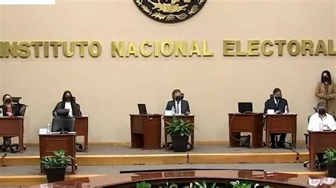 El INE no necesita refundarse ni desaparecer Lorenzo Córdova Grupo