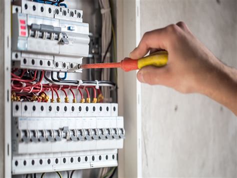 Wajib Tahu Inilah Fungsi MCB Pada Instalasi Listrik Rumah Inscom