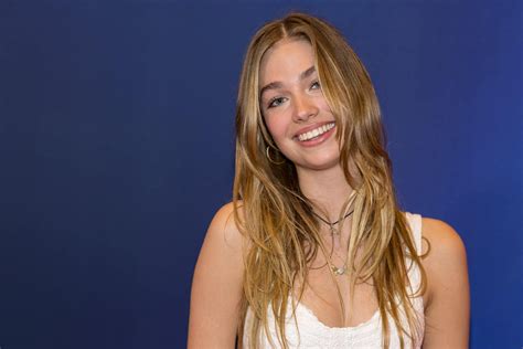Roxy Dekker Onthult Of Ze Liever Meedoet Aan Expeditie Robinson Of