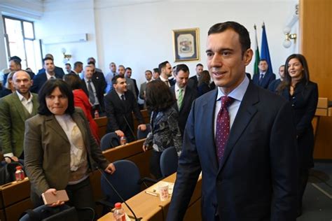 Делото за избора на кмет на София продължава догодина