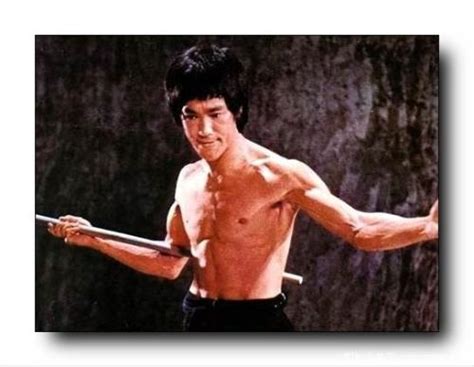 李小龙的生辰八字出生日期