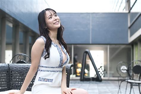 写真：大阪ナンバーワンキャバ嬢がグラビアデビュー！ 清流あゆ激白「ワンピース」ナミちゃんが憧れ 東スポweb