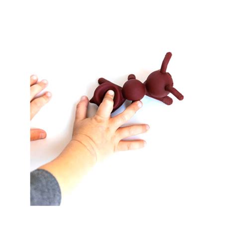 Doddle And Co Ant Teether Maroon • Yuehlia