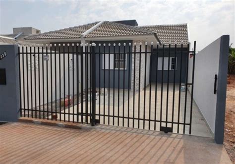 Casas quartos à venda no Jardim Triângulo em Sarandi Chaves na Mão