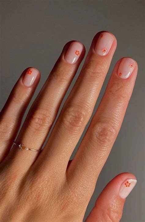 40 Expressive Fall Nail Art Designs To Flaunt Orange Flower On