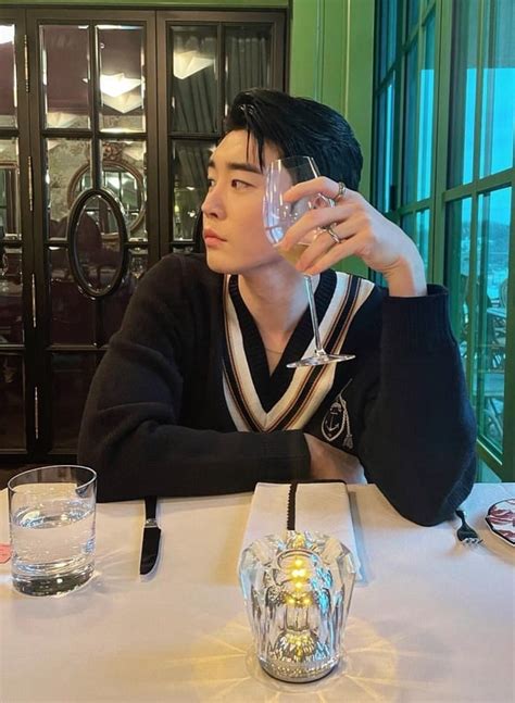 神秘感滿滿更有吸引力！「天生自帶神秘星座」top3，這星座在戀愛中最令人上癮