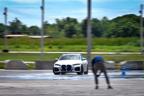 Skill Driving Experience สำนักสอนขับรถที่ควรเรียน รีวิวรถยนต์