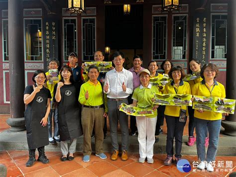 板橋林園故事志工 前進板橋國小分享文資故事