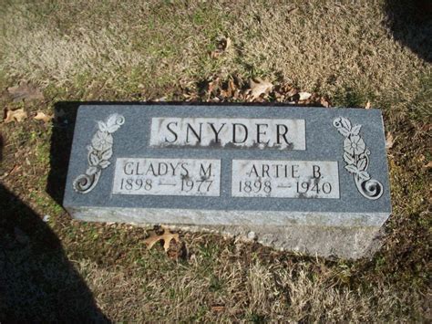Gladys Manilla Yoder Snyder 1898 1977 Find A Grave Memorial