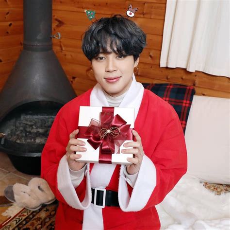 Bts Community Post ↟⍋↟christmas ꒒ꇎ꒦ꏂ ♡̢🎄𓂃 𓈒𓏸🎁 🎄christmas I Love