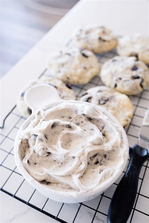 Crumbl Cookies And Cream Milkshake Cookies Cooking With Karli