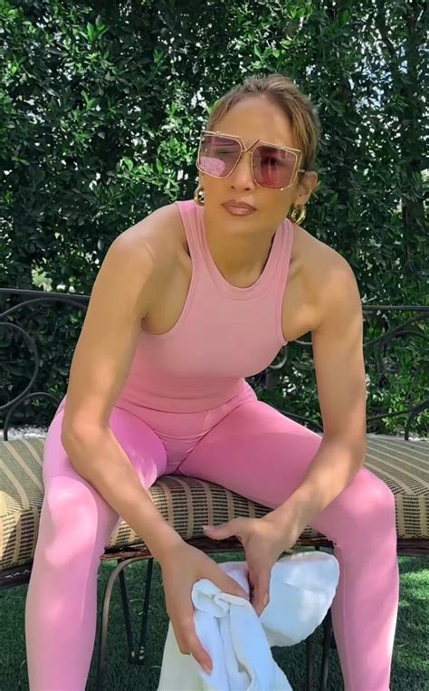 Pin By Ana Maria Neves On J Lo Jennifer Lopez Outfits Jlo Jennifer