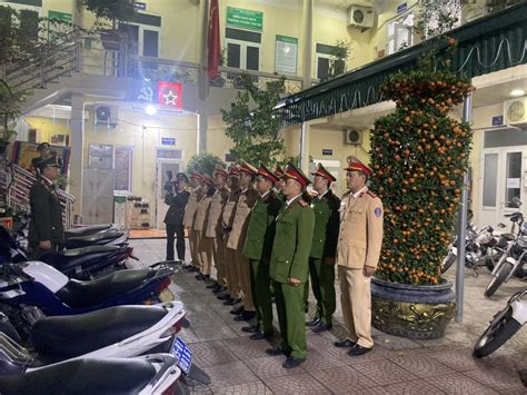 Kiểm Tra đột Xuất Việc Chấp Hành điều Lệnh Cand Và Quy Trình Tuần Tra
