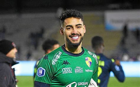 Stade Briochin Bellaarouch Ou Laiton Dans Les Buts à Orléans Le Télégramme