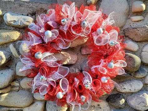 Mesh Valentine Wreath Diy Quit Spooling Around