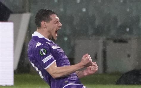 Perché I Tifosi Della Fiorentina Al Franchi Hanno Portato Via I