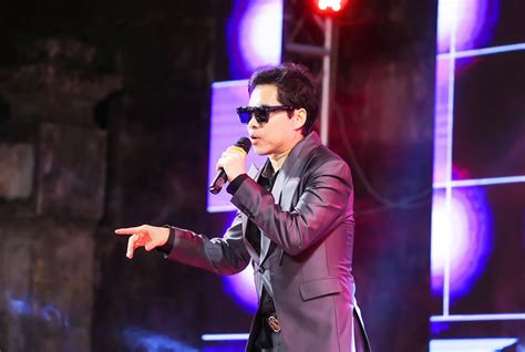 Danh Ca Ngọc Sơn Hát đến Sáng Phục Vụ Khán Giả Saostarvn