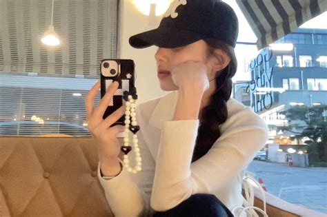임 히 니 Thanks H • Instagram Photos And Videos