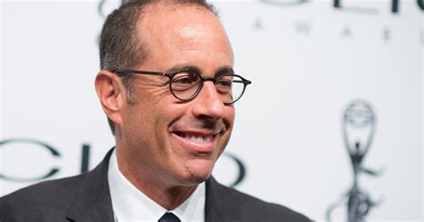 Jerry Seinfelds Lemonade Stand Gets Shut Down By Police Cbs News