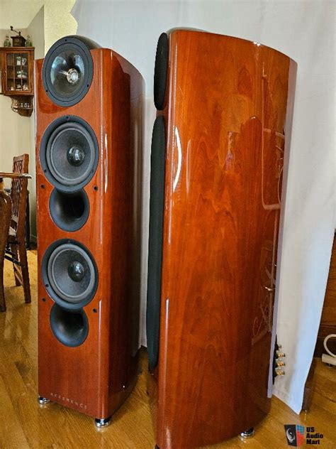 Kef Reference Speakers Model 205 2