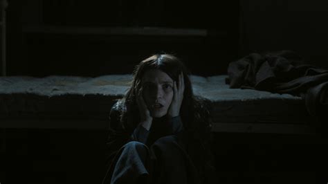 A Primeira Profecia filme ganha mais um pôster e trailer assustador