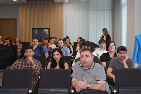 აღმოსავლეთ ევროპის უნივერსიტეტში სოციალურ და პოლიტიკურ მეცნიერებათა პანთეონის უნივერსიტეტის